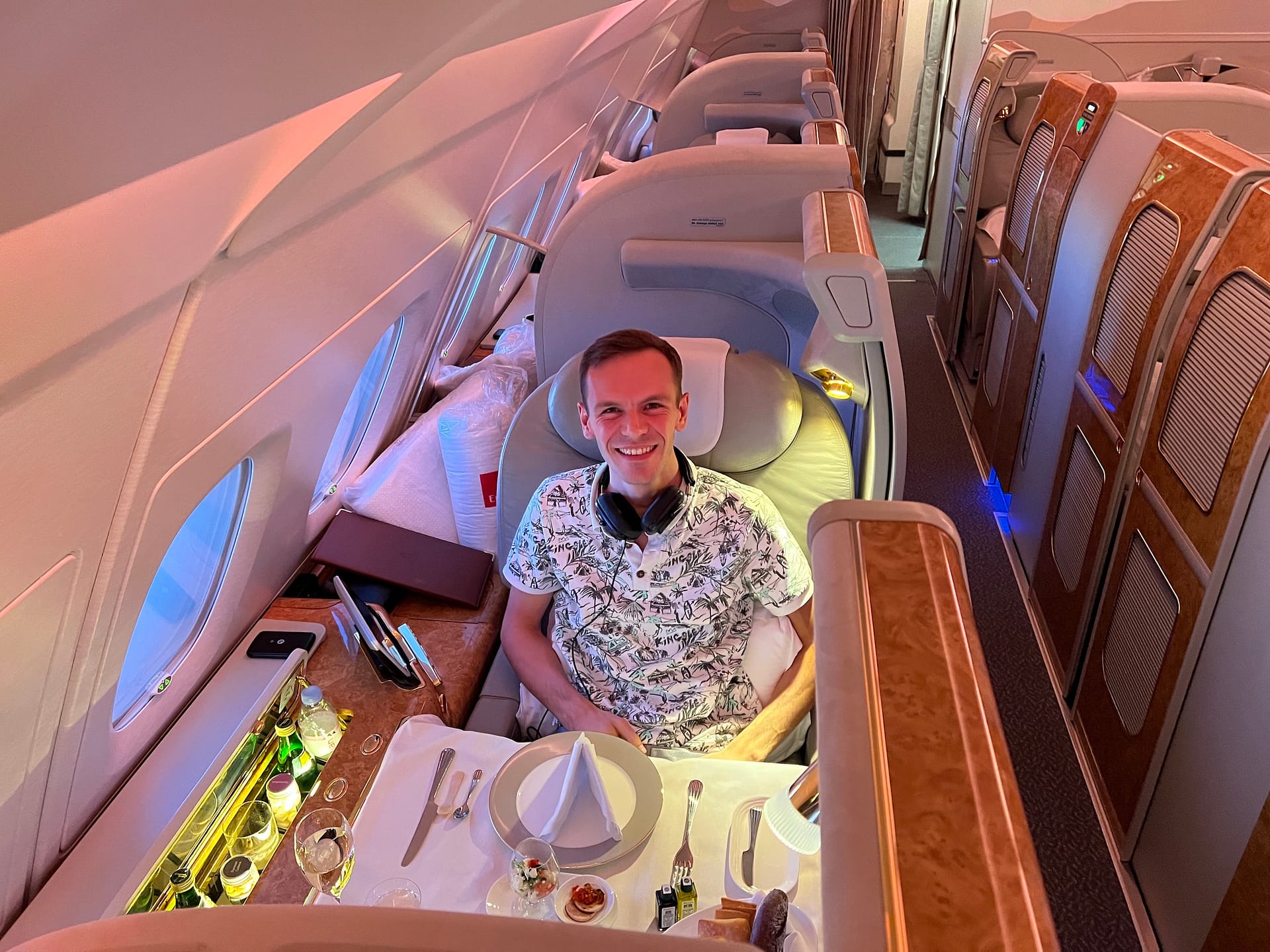 Emirates First Class: Suite & Dusche im A380 - GoodbyeMatrix